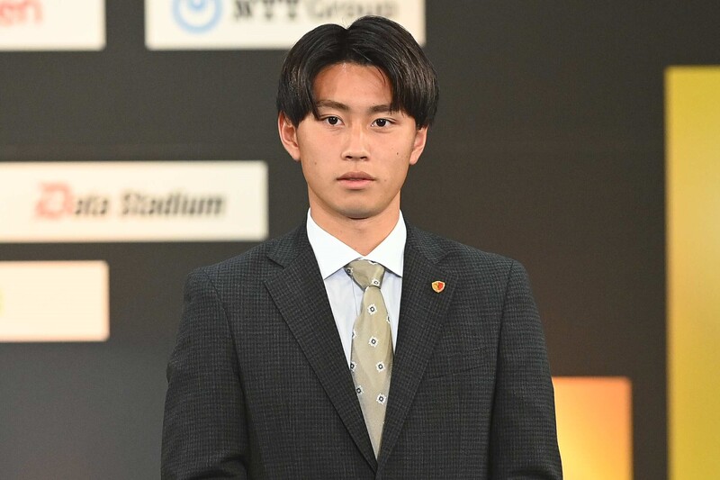 「本当にカッコいい」鹿島mf荒木遼太郎の“成人式ショット”が大好評！「ジャニーズjr にいそう」 サッカーダイジェストweb