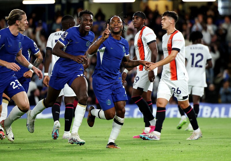 圧巻の2G1A！チェルシーFWスターリングが完全復活へ「もう1度夢中になりたい」「28歳で下降線を辿るわけにはいかない」 | サッカーダイジェストWeb