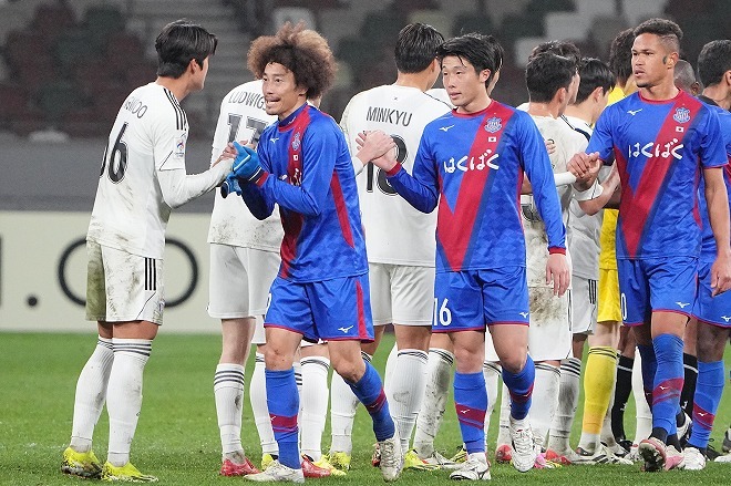 ACLラウンド16で幕を閉じたJ2甲府の大冒険。自慢のアフロ復活のFW三平和司が語った感謝と手にした財産とは | サッカーダイジェストWeb